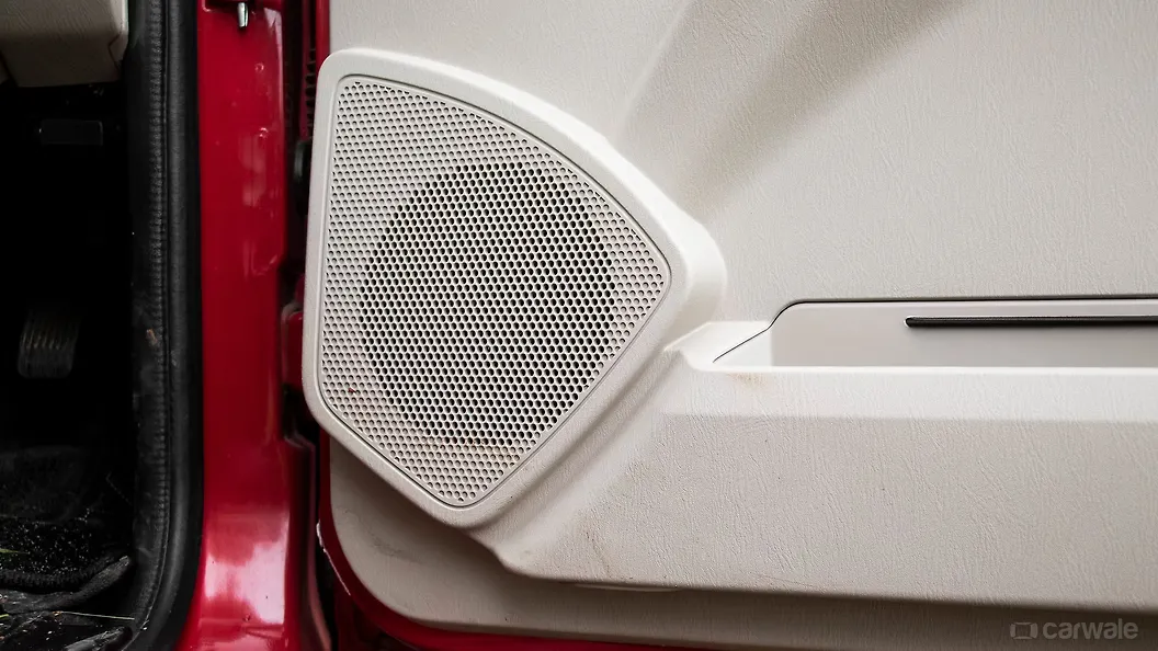 Scorpio Front Speakers Image, Scorpio Photos in India - CarWale