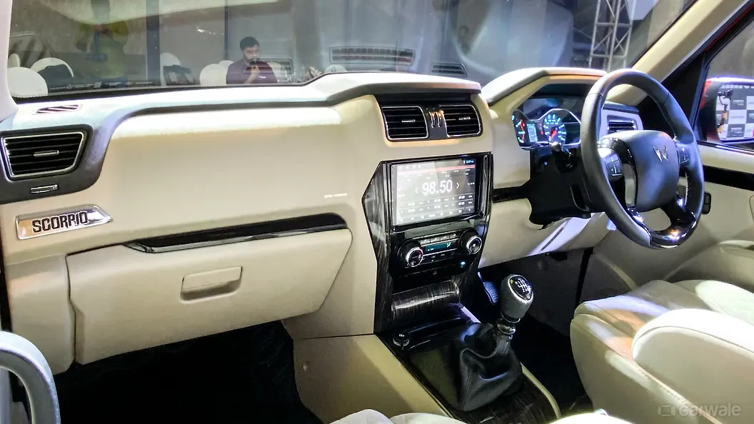 Scorpio Classic Dashboard Image, Scorpio Classic Photos in India - CarWale