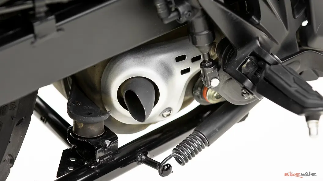 Bajaj Pulsar N160 Main Stand Image – BikeWale