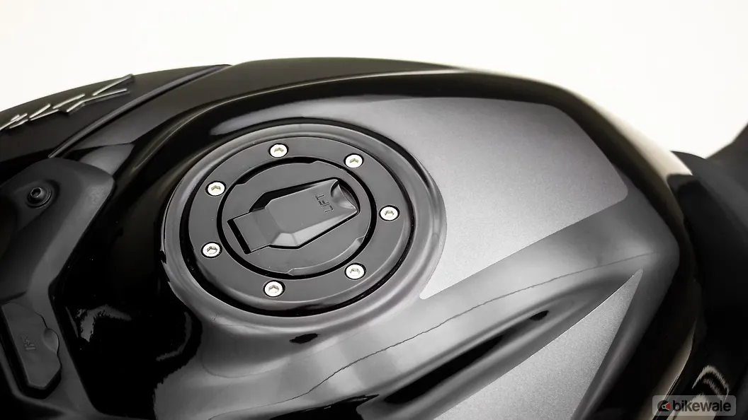 Bajaj Pulsar N160 Fuel Tank Image – BikeWale