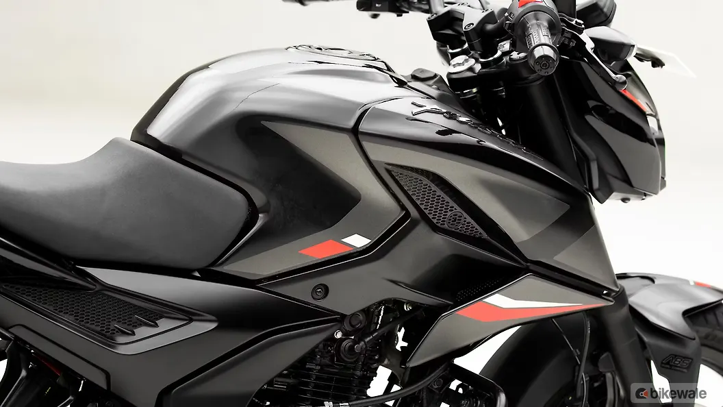 Bajaj Pulsar N160 Fuel Tank Image – BikeWale