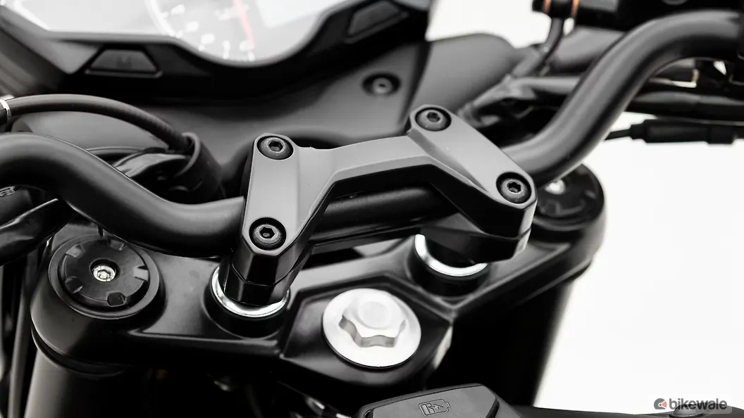 Bajaj Pulsar N160 Handle Bar Image – BikeWale