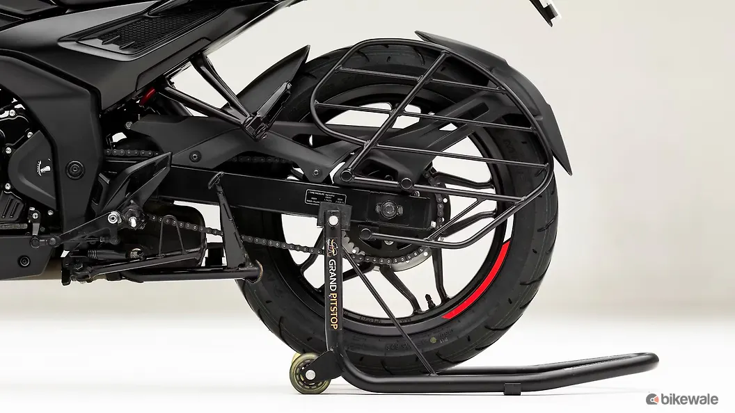 Bajaj Pulsar N160 Drive Chain and Sprocket Image – BikeWale