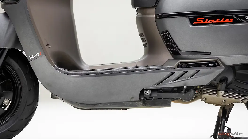 Keeway Sixties 300i Underseat Storage Image – BikeWale