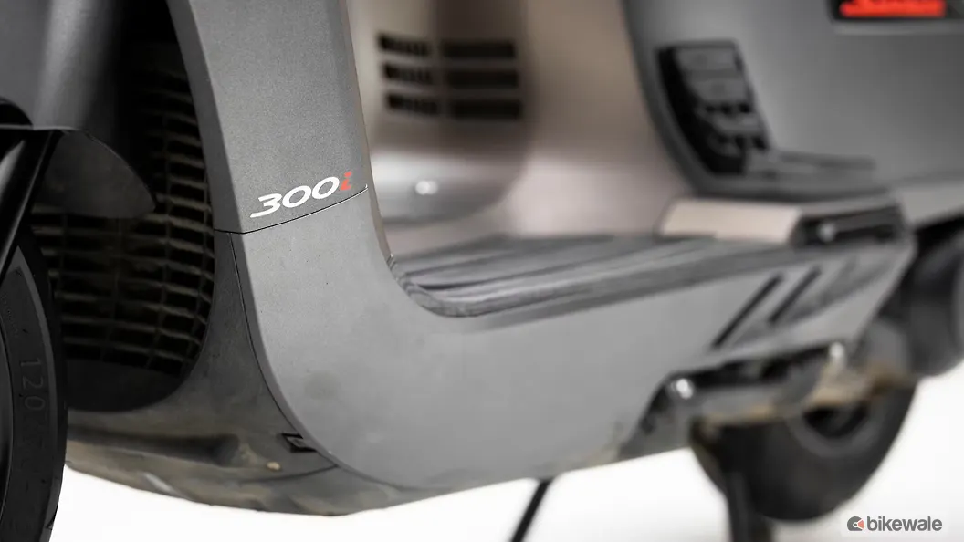 Keeway Sixties 300i Front Panel/Front Apron Image – BikeWale