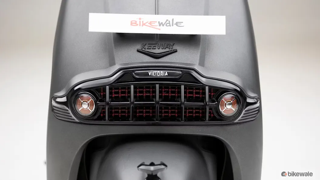 Keeway Sixties 300i Front Panel Decal Image – BikeWale