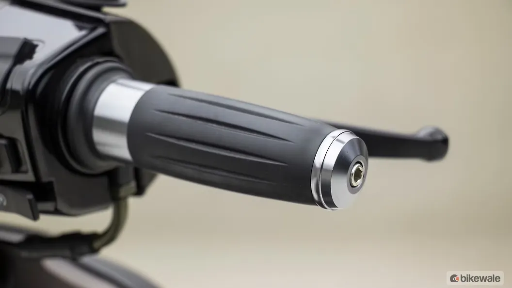 Keeway Sixties 300i Handle Bar Image – BikeWale