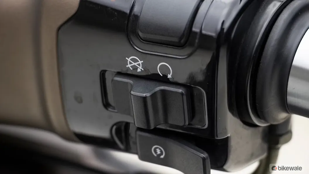 Keeway Sixties 300i Key Ignition Image – BikeWale