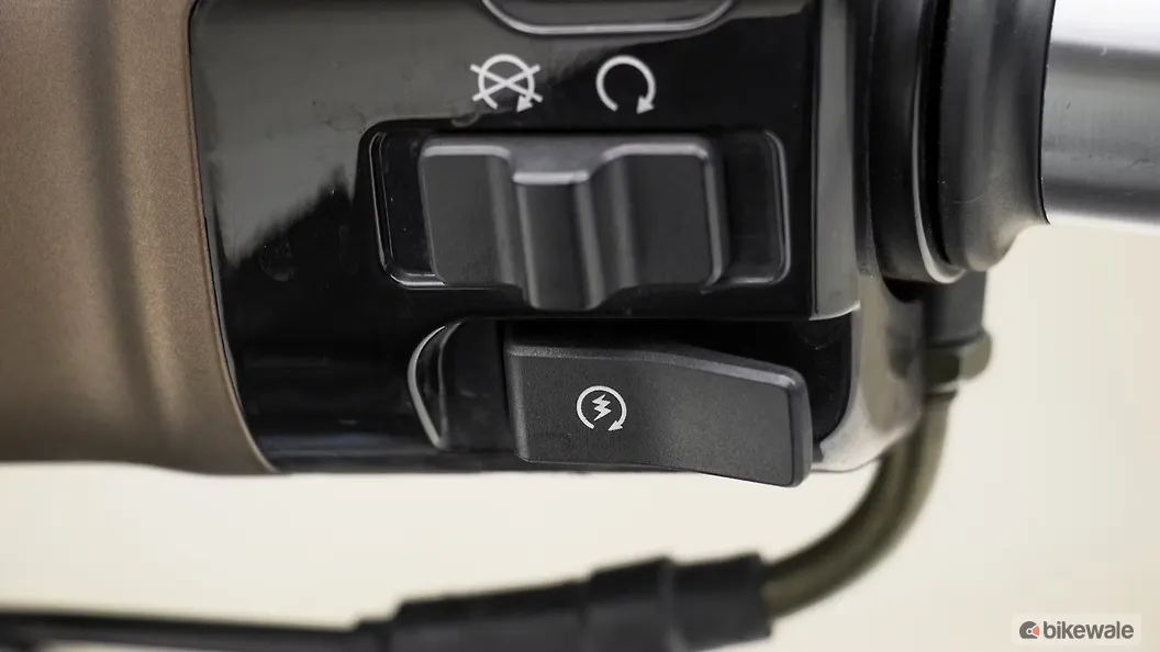 Keeway Sixties 300i Key Ignition Image – BikeWale