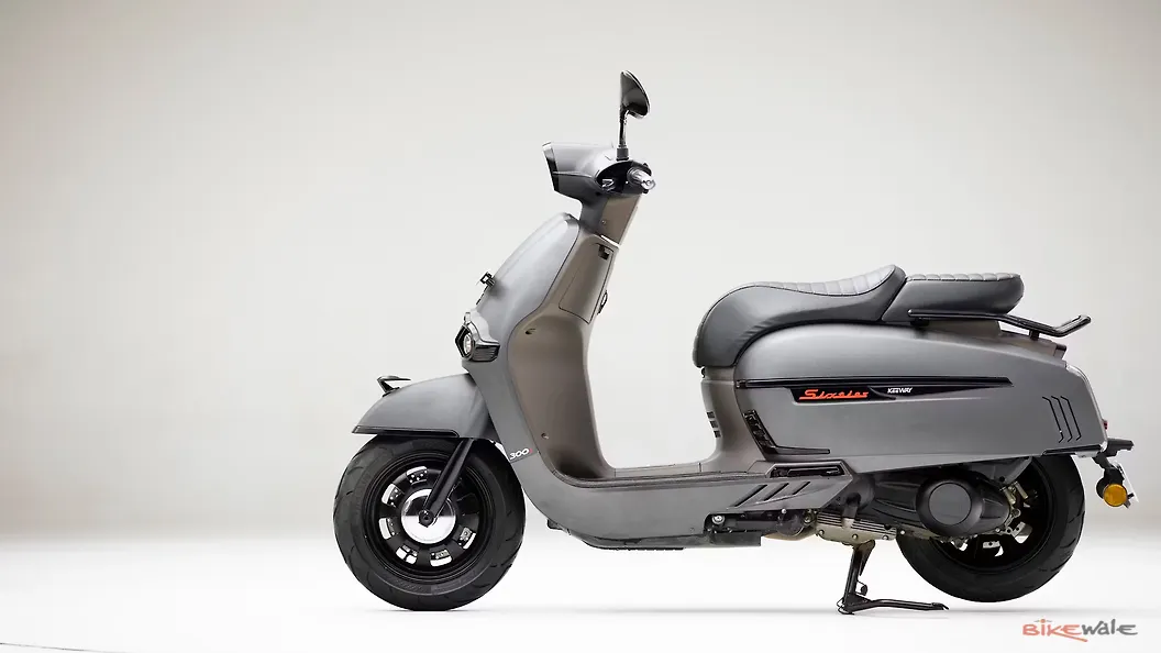Keeway Sixties 300i Right Side View Image – BikeWale