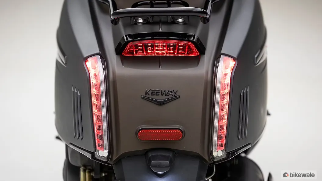 Keeway Sixties 300i Instrument Cluster Image – BikeWale