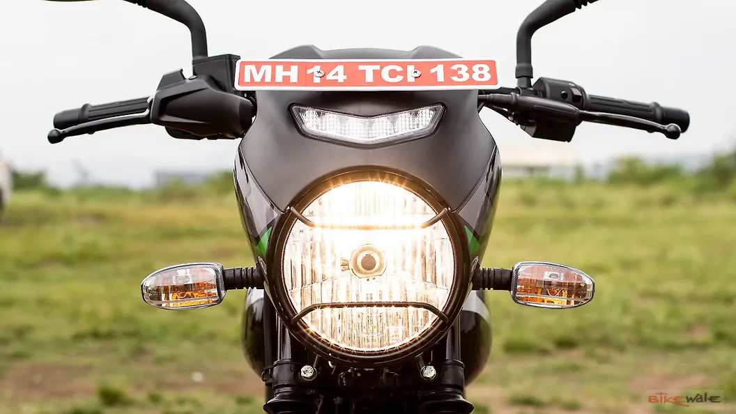 Bajaj CT 125X Front Turn Indicators Image – BikeWale
