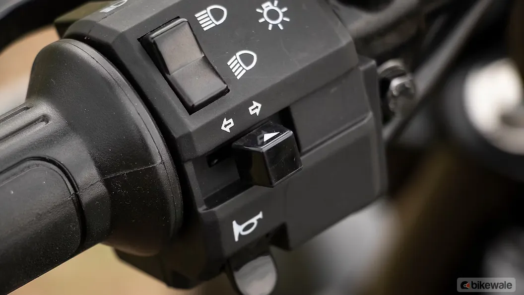 Bajaj CT 125X High Beam Low Beam Switch Image – BikeWale