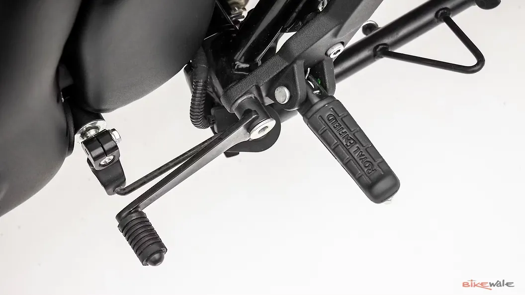 Royal Enfield Hunter 350 Main Stand Image – BikeWale