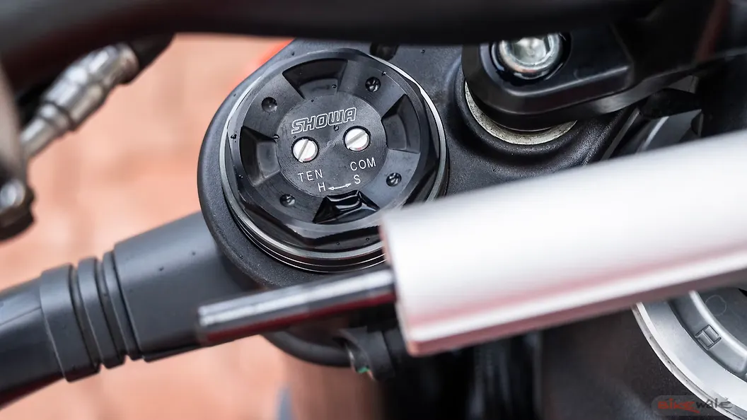 Ducati Streetfighter V2 Front Suspension Preload Adjuster Image – BikeWale