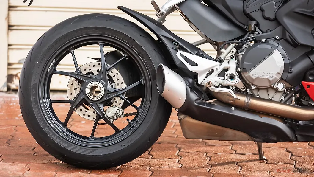 Ducati Streetfighter V2 Rear Alloy Wheel Image – BikeWale