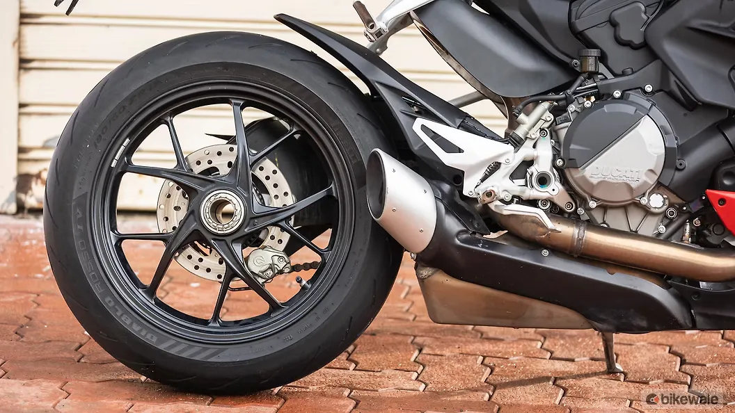Ducati Streetfighter V2 Rear Alloy Wheel Image – BikeWale