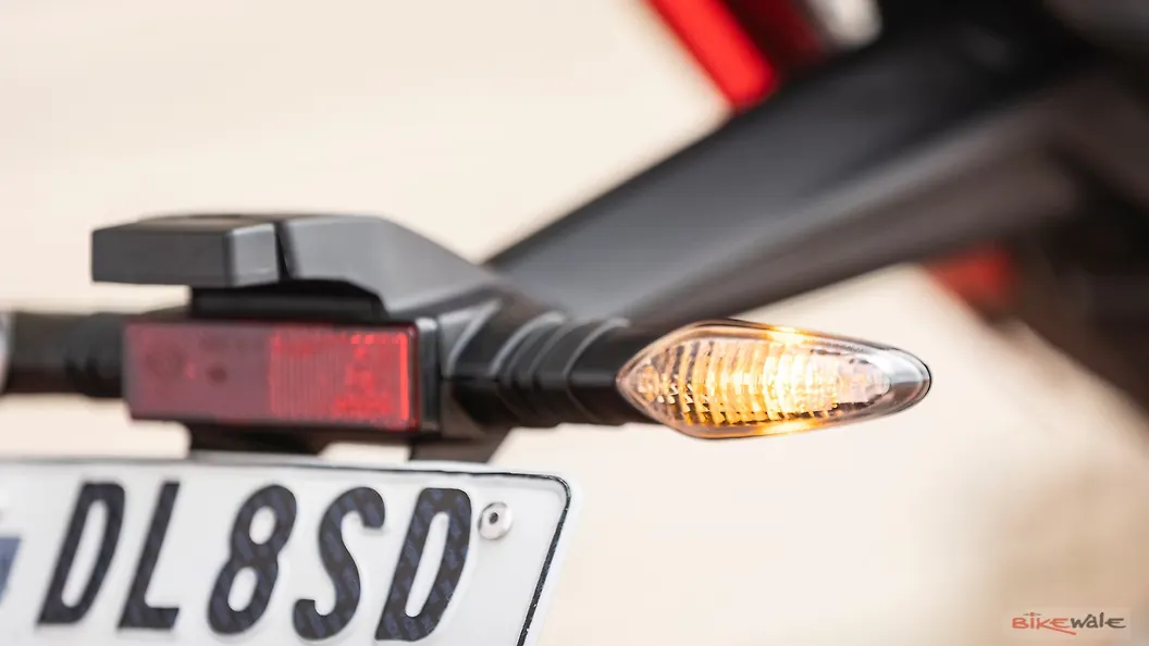Ducati Streetfighter V2 Rear Reflex Reflector Image – BikeWale