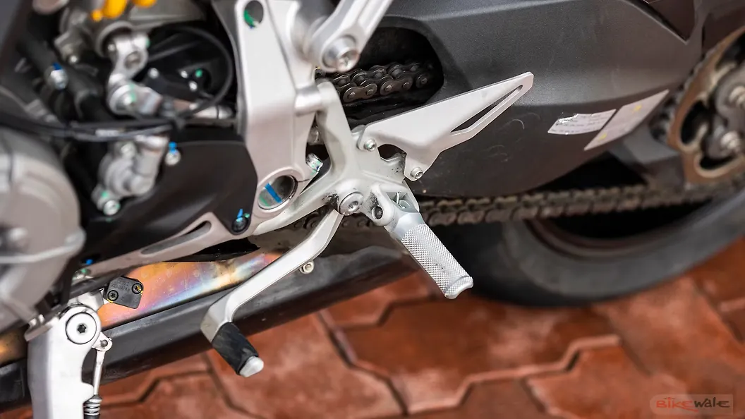 Ducati Streetfighter V2 Rider Footpeg Image – BikeWale