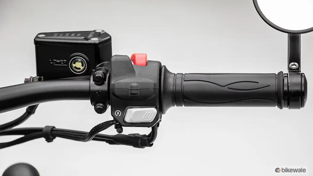 Keeway V302C Self Start Switch Image – BikeWale