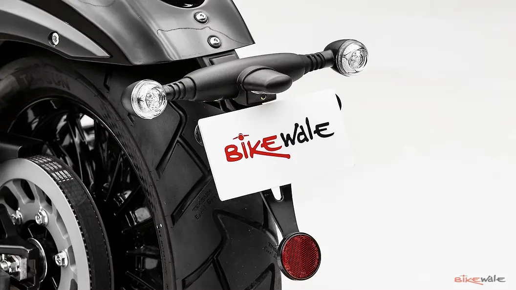 Keeway V302C Rear Reflex Reflector Image – BikeWale