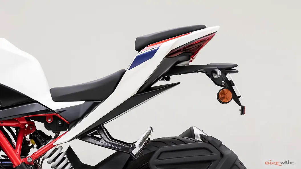 BMW G310 RR Rear Mudguard Image – BikeWale