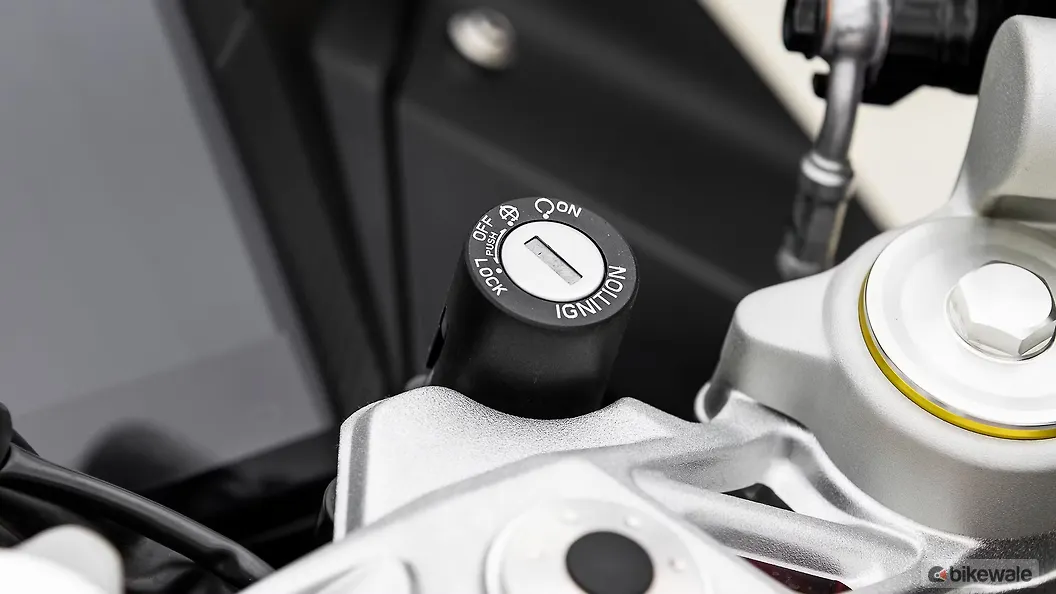 BMW G310 RR Key Ignition Image – BikeWale