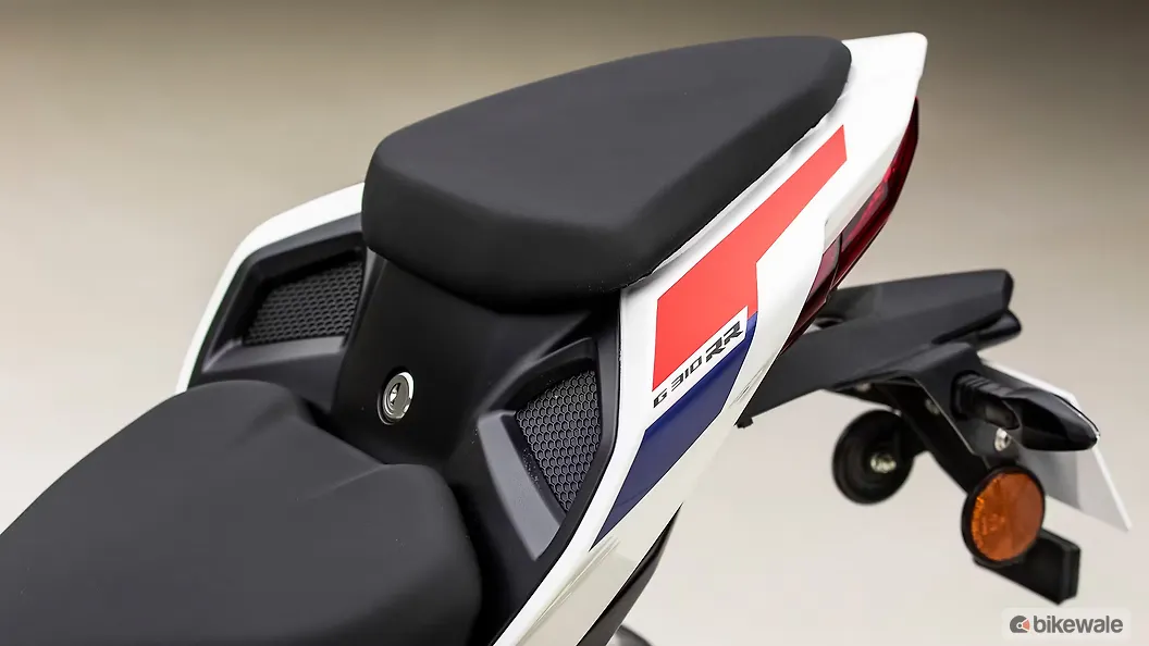 BMW G310 RR Rear Mudguard Image – BikeWale