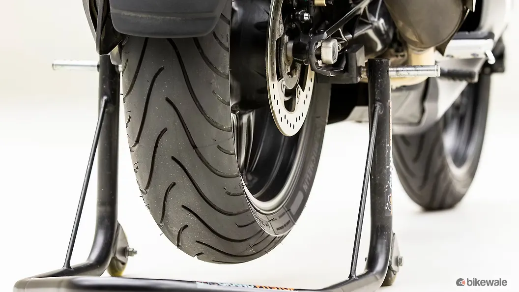 BMW G310 RR Rear Tyre Image – BikeWale