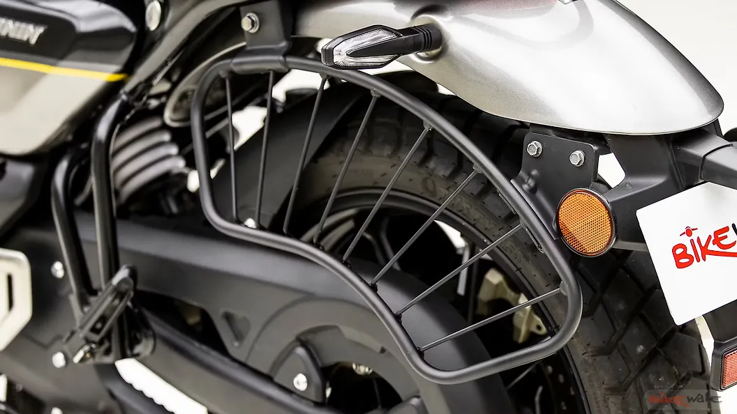 TVS Ronin Saree Guard Image – BikeWale