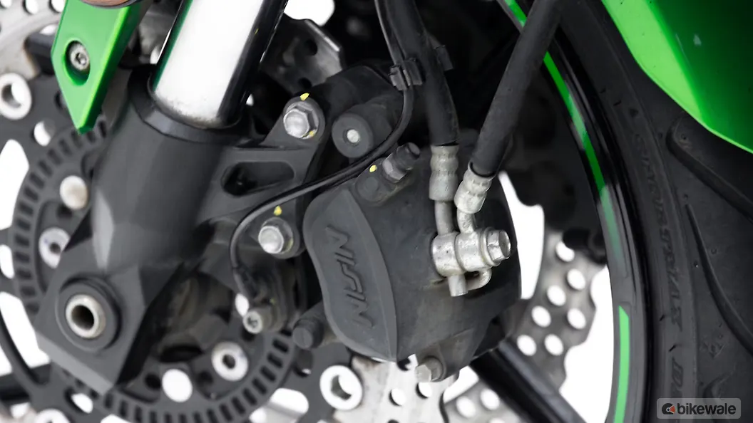 Kawasaki Versys 650 [2023-2024] Front Disc Brake Caliper Image – BikeWale