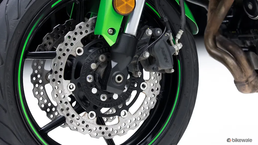 Kawasaki Versys 650 Front Disc Brake Image – BikeWale