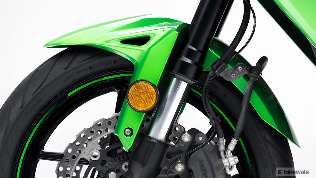 Kawasaki Versys 650 [2023-2024] Front Suspension Image – BikeWale