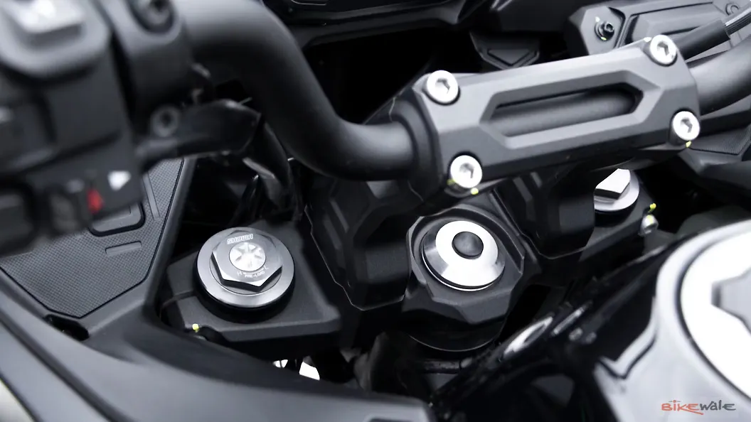 Kawasaki Versys 650 Front Fairing Image – BikeWale