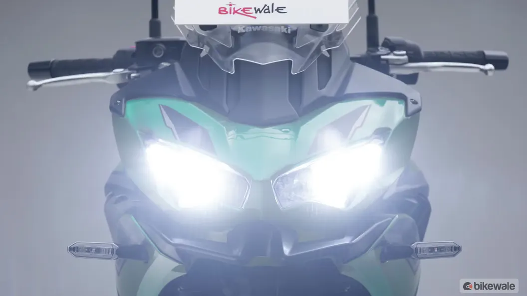Kawasaki Versys 650 Head Light Image – BikeWale