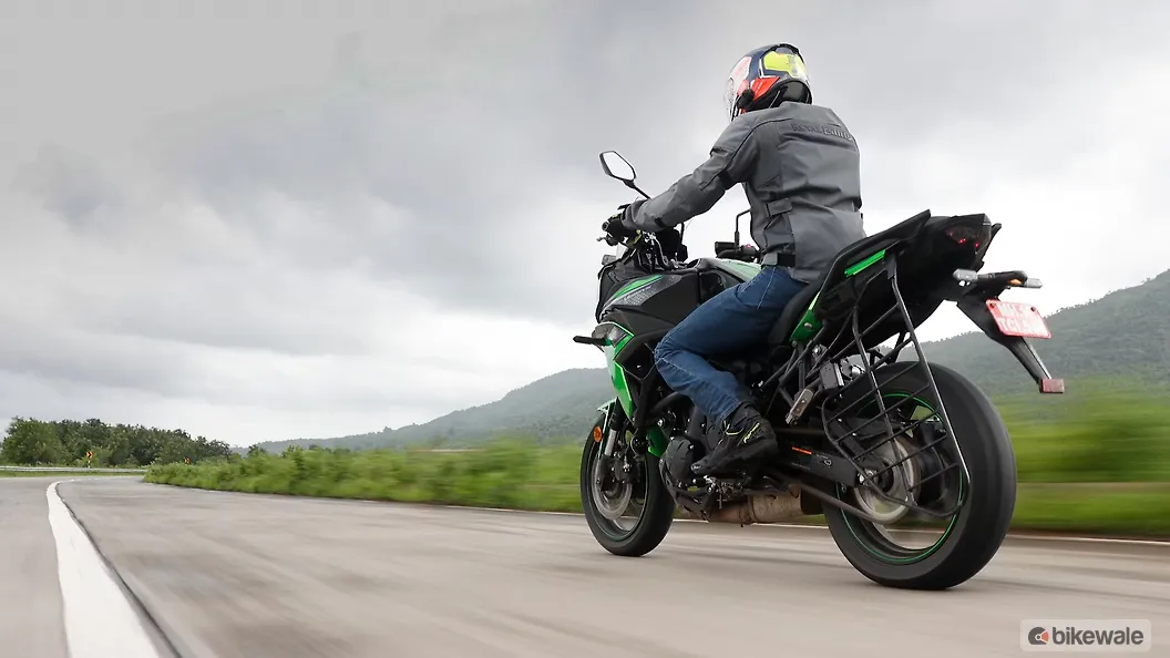 Kawasaki Versys 650 Left Rear Three Quarter Image – BikeWale