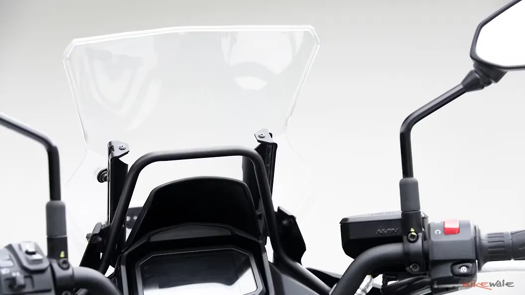 Kawasaki Versys 650 windscreen Image – BikeWale