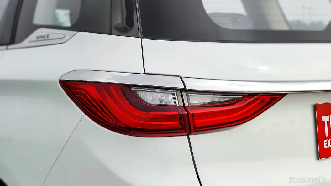 e6 Tail Light/Tail Lamp Image, e6 Photos in India - CarWale