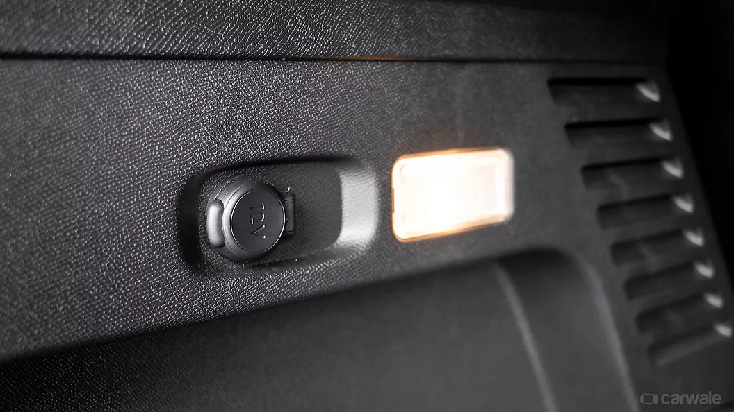 C5 Aircross Boot Light Image, C5 Aircross Photos in India - CarWale