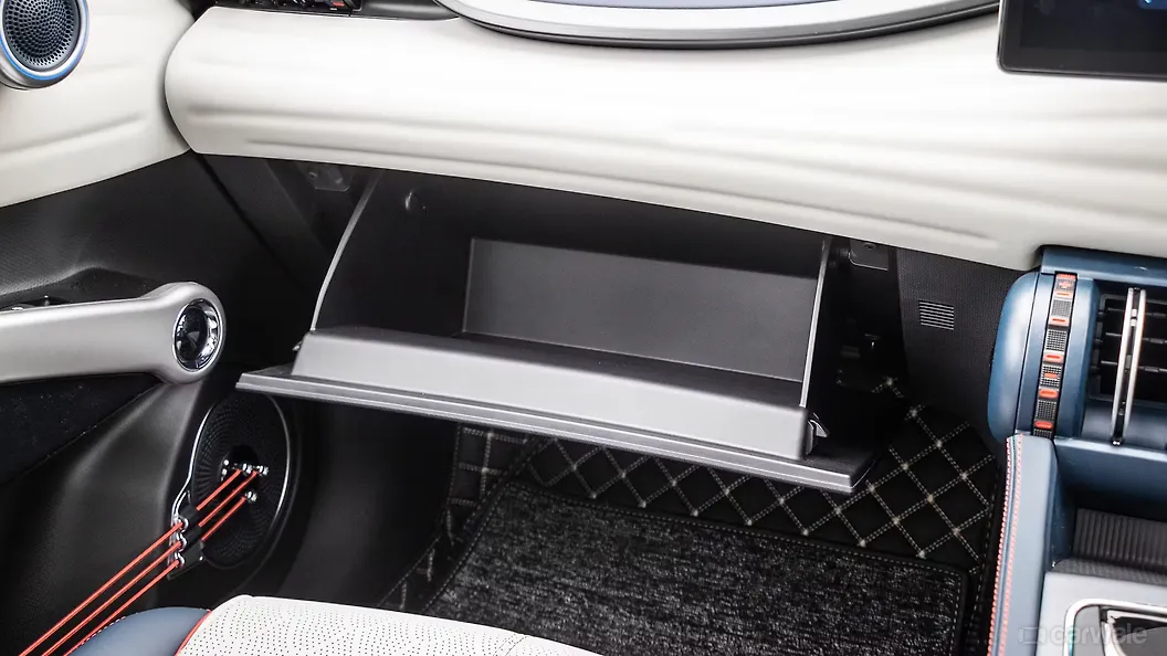 Atto 3 Glove Box Image, Atto 3 Photos in India - CarWale