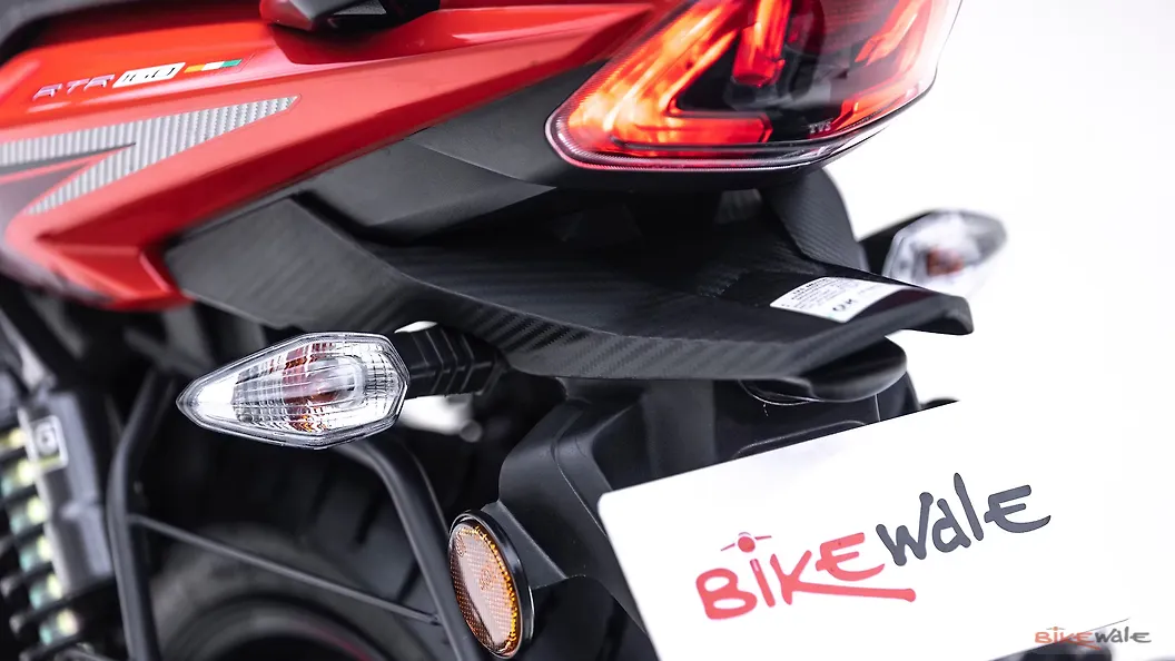 TVS Apache RTR 160 Number Plate Lamp Image – BikeWale