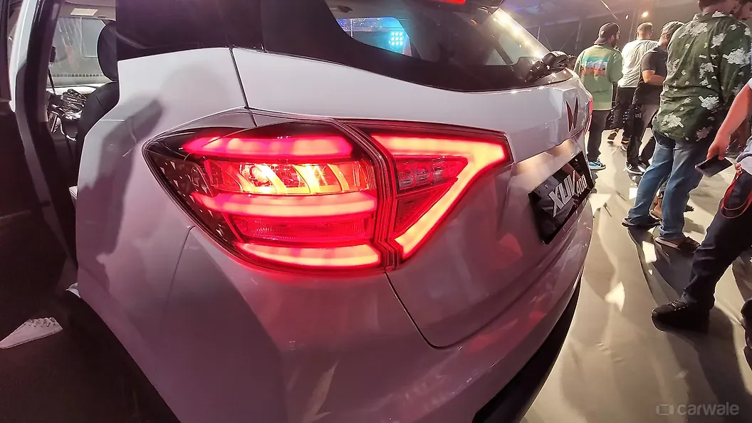 XUV400 Tail Light/Tail Lamp Image, XUV400 Photos in India - CarWale