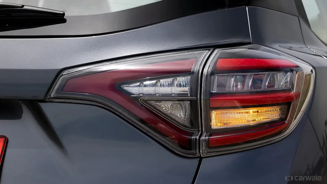 XUV400 Tail Light/Tail Lamp Image, XUV400 Photos in India - CarWale