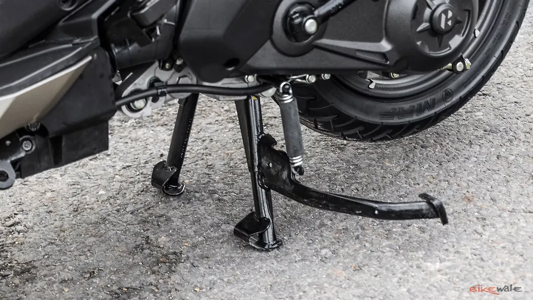 Hero Xoom Side Stand Image – BikeWale