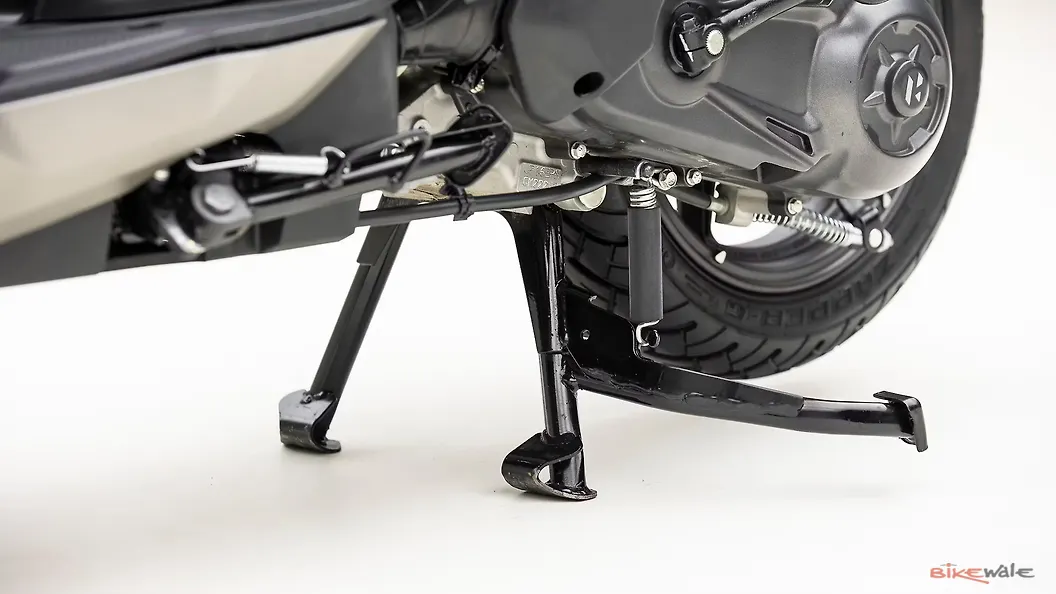 Hero Xoom Left Side Pillion Footpeg Image – BikeWale