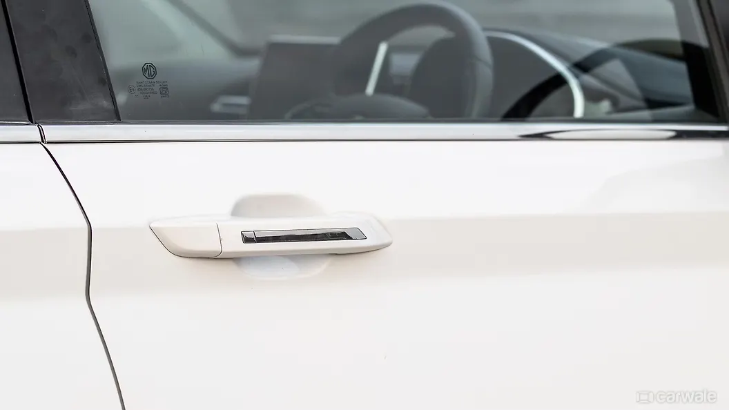 Hector Front Door Handle Image, Hector Photos in India - CarWale