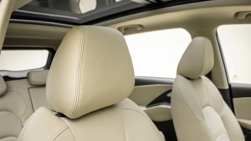 Hector Front Seat Headrest Image, Hector Photos in India - CarWale