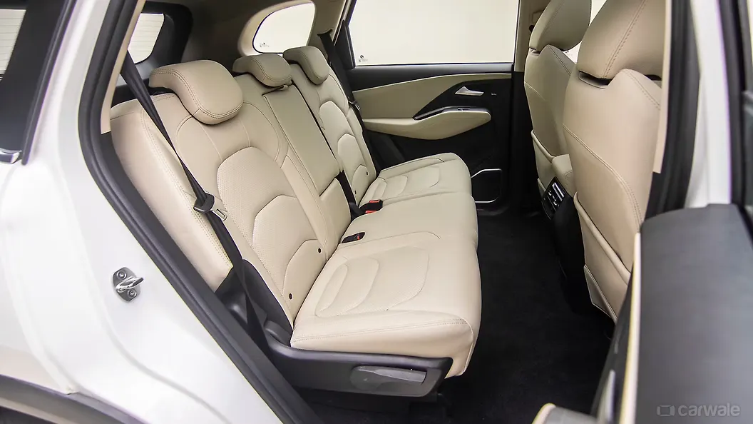 Hector Rear Seats Image, Hector Photos in India - CarWale