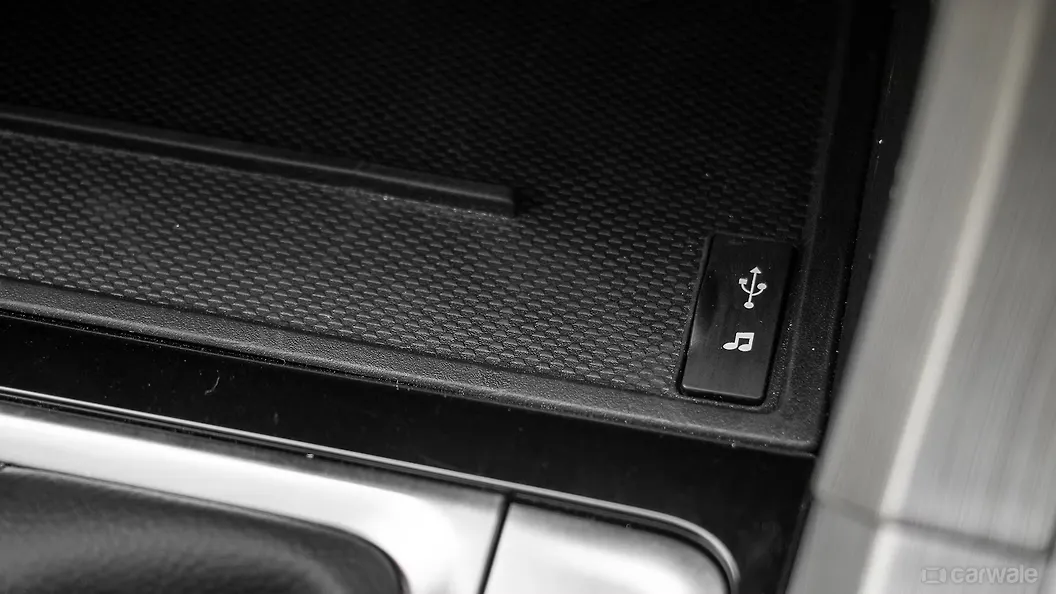 Hector USB Port/AUX/Power Socket/Wireless Charging Image, Hector Photos ... Hector USB Port/AUX/Power Socket/Wireless Charging Image, Hector Photos ...
