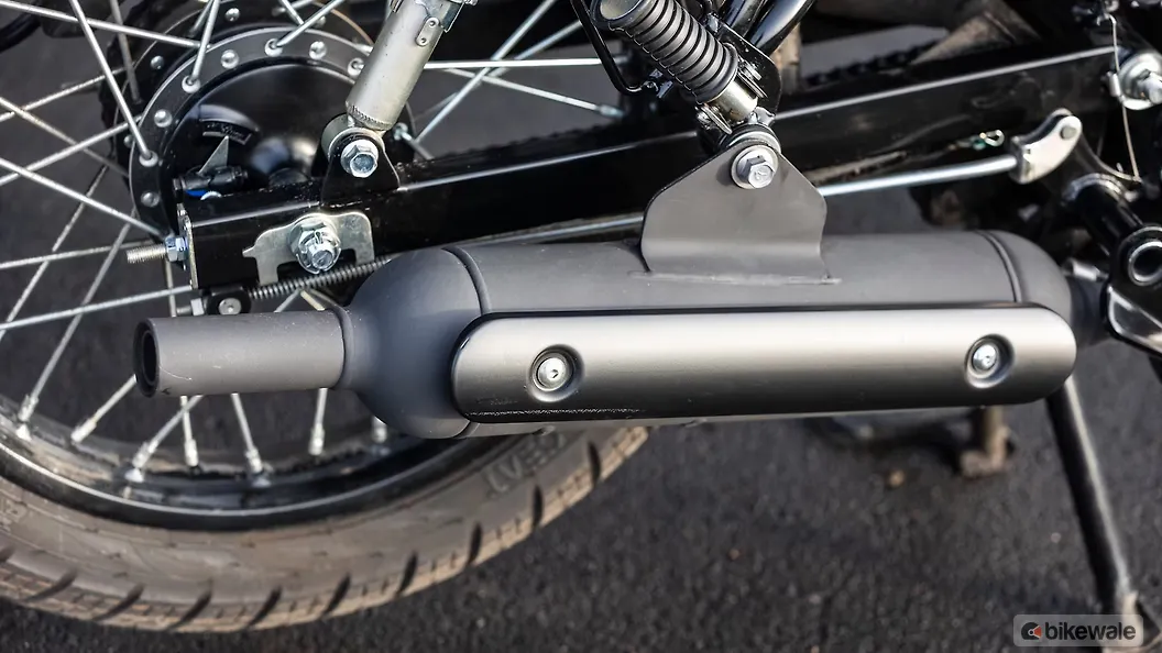 Kawasaki W175 Silencer/Muffler Image – BikeWale